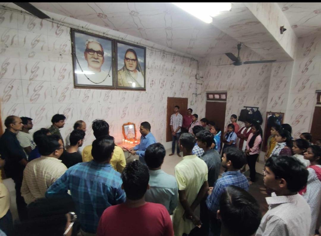 Akaltara News : जयंती पर याद किए गए सत्यजीत राहा, नमन करते हुए उनके ...