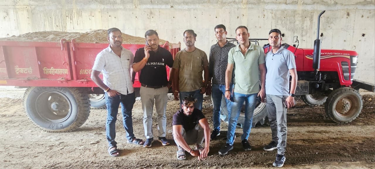 Sheorinarayan Arrest : शिवरीनारायण पुलिस ने ट्रैक्टर की ट्रॉली चोरी ...